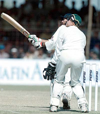 Ajit Agarkar swings the ball over mid wicket | ESPNcricinfo.com