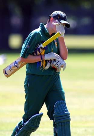 A disappointed Strydom leaves the field after scoring 46 | ESPNcricinfo.com