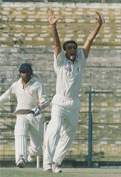 Sourav Ganguly appeals vociferously | ESPNcricinfo.com