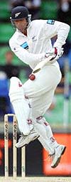 Nathan Astle batting thumbnail 2001 (2) | ESPNcricinfo.com