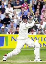 Craig White batting thumbnail , 2001 | ESPNcricinfo.com