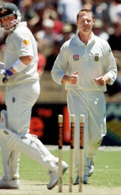 Lance Klusener has just bowled Shane Warne | ESPNcricinfo.com