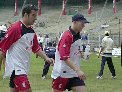 Matthew Hoggard and James Ormond during a training session at Bangalore ...