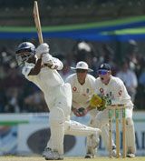 Muttiah Muralitharan batting | ESPNcricinfo.com