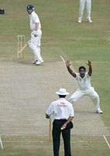 Chaminda Vaas traps James Anderson lbw to end England's innings | ESPNcricinfo.com