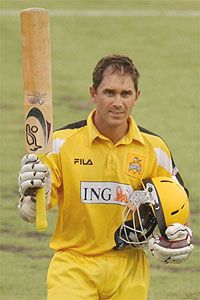 Langer celebrates his century | ESPNcricinfo.com