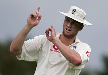 Andrew Flintoff pointing | ESPNcricinfo.com
