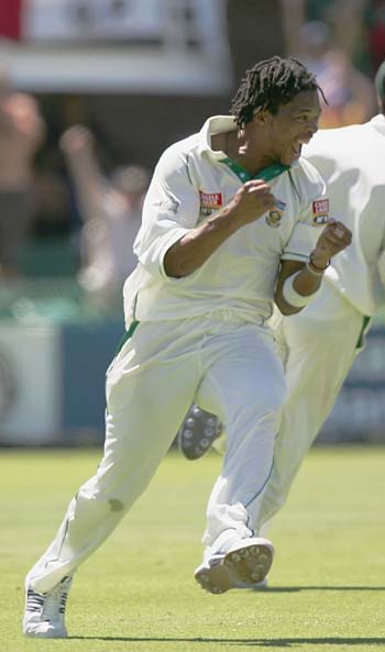 Makhaya Ntini celebrates his third wicket in 10 balls | ESPNcricinfo.com
